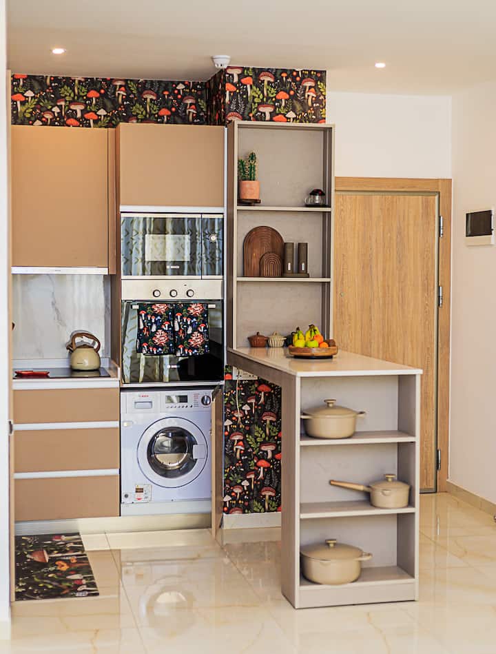 Luxury 1 Br 7 Mins From Airport, With Gym & Pool - Accra