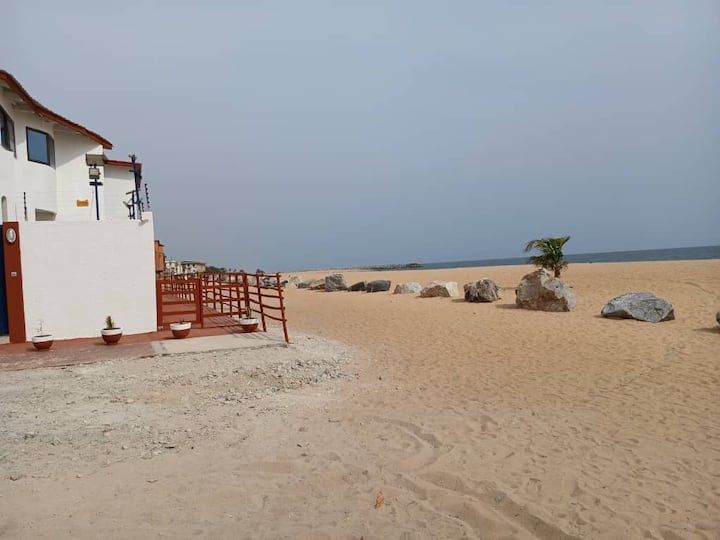 Belle Villa Le Kitaï Face à La Mer, Plage à 20m - Cotonou