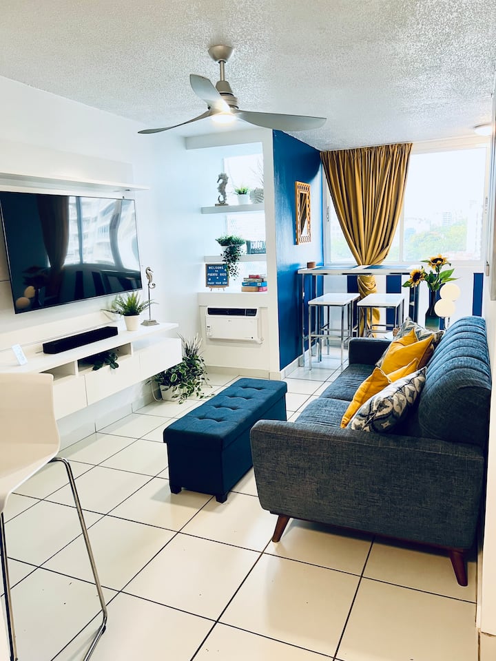 Dazzling Beachfront Condo: Pool W/beach Access - San Juan