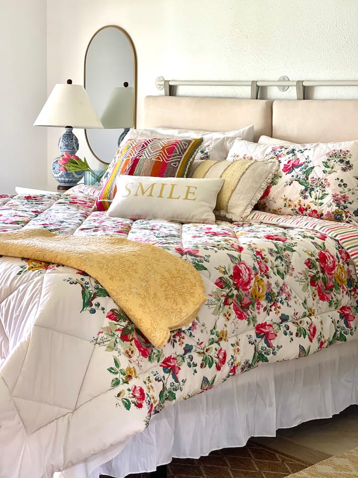 Happy Place Cottage - Osage Beach, MO