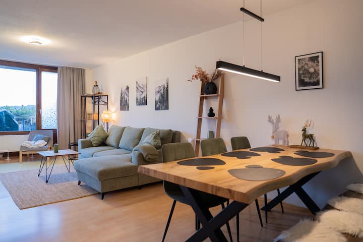 Große Terrasse Mit Aussicht, Wald & Wanderwege - Simonswald