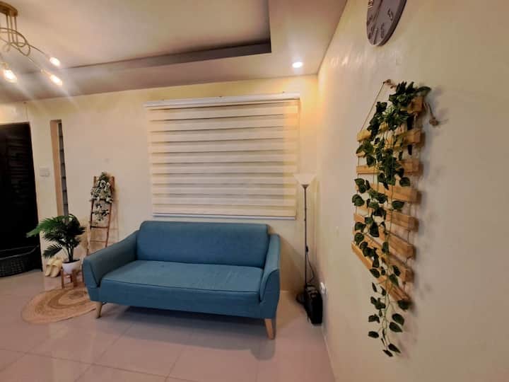 3br Townhouse In Cavite (Ac In Mbr Only) - Dasmariñas
