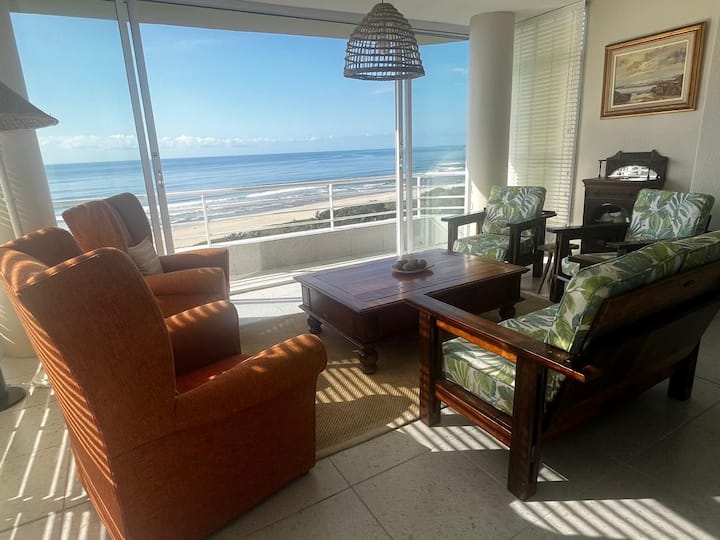 Southbroom Apartment

Relax Look & Hear The Ocean! - Southbroom