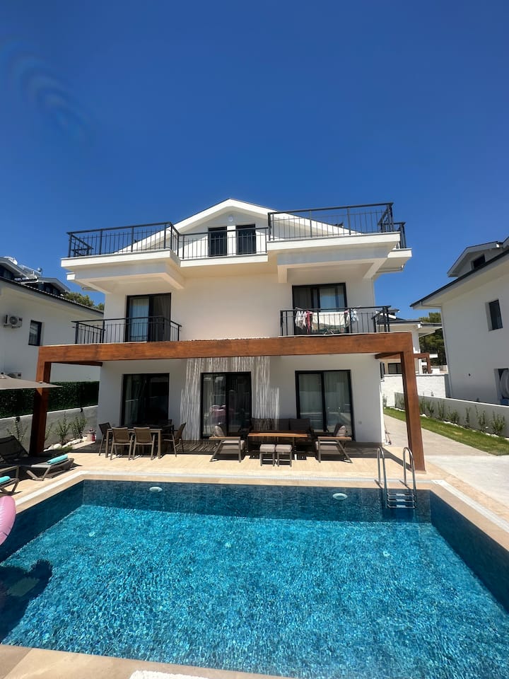 Fethiye’de Havuzlu Konforlu Lüks Villa - Türkiye