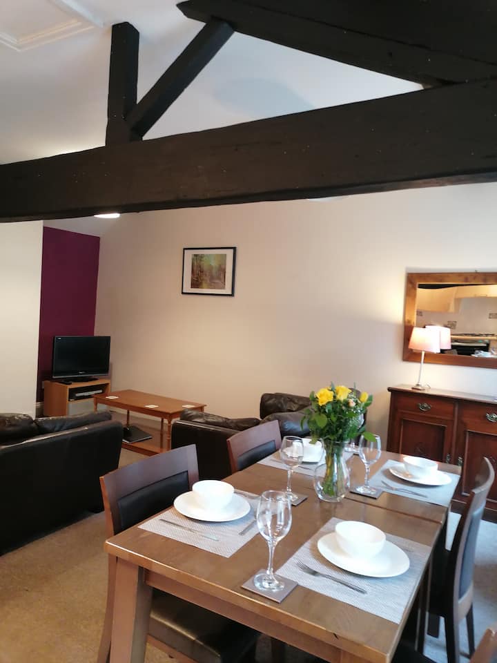 Turners' Retreat - Keighley