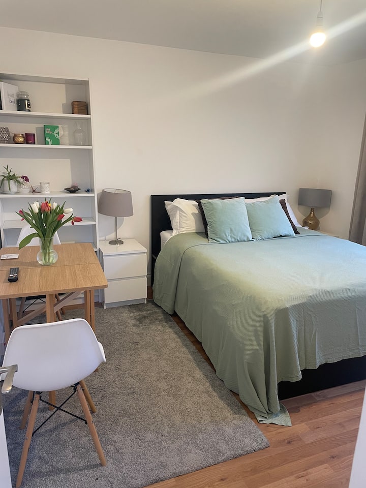 1 Bed - 60seconds To Twickenham Rugby Stadium - Twickenham