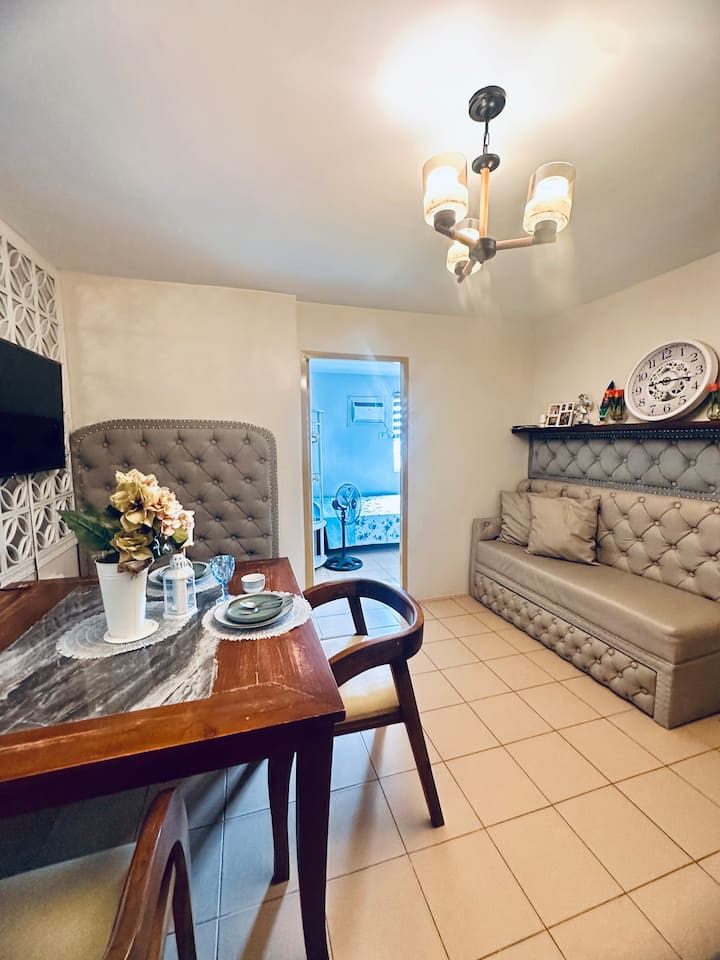 Executive 1 Bedroom Homey Condo - Iloilo City