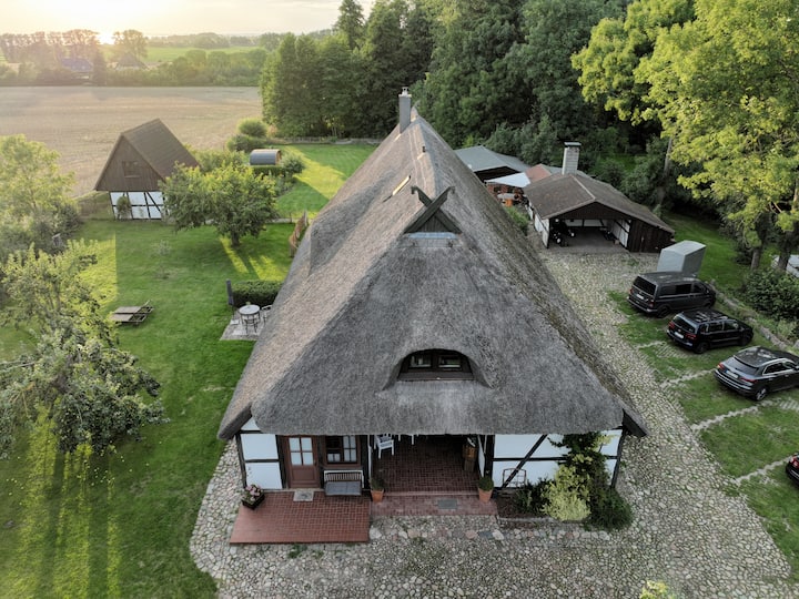 Ankerplatz · Quiet Retreat Under Thatch - Boiensdorf