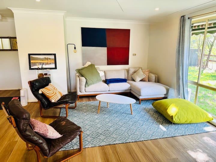 Stylish, Pet Friendly Townhouse - Mudgee