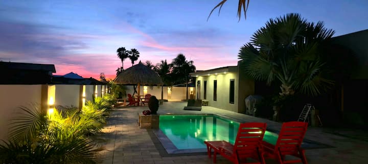 Escobar Villa A Cozy Tropical Atmosphere. - Aruba