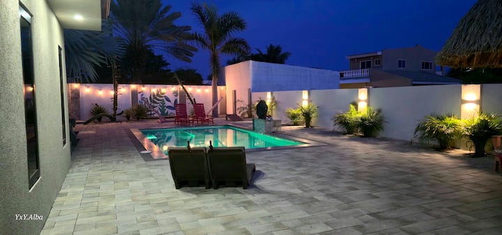 Escobar Villa A Cozy Tropical Atmosphere. - Aruba
