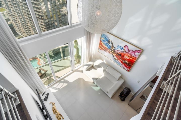 Brickell Luxury Escape 2bed/2bath Loft - Miami, FL