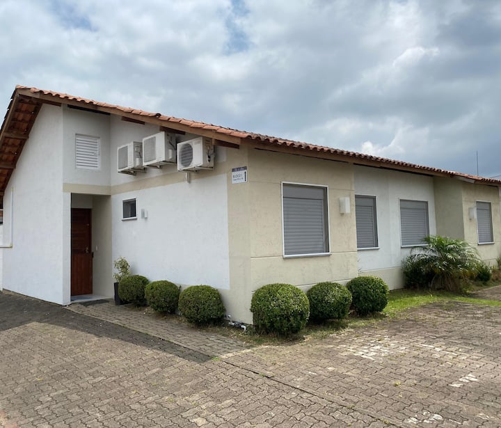 Casa Em Condomínio Fechado. - Canoas