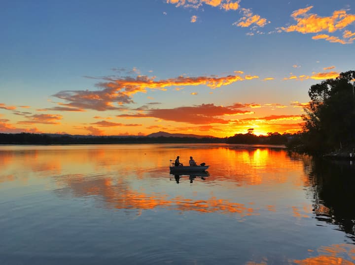 Escape Ordinary - Waterfront Hideaway In Noosa - Tewantin