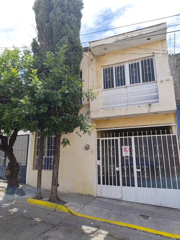 Casa Privada En Aguascalientes - Aguascalientes