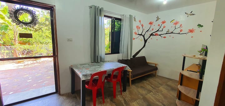 2 Room, Pool, Netflix, Speed Internet - Davao City