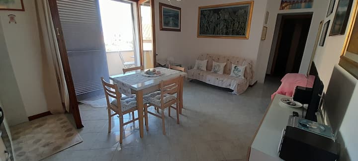 Bilocale Luminoso Con Terrazzino - La Maddalena - La Maddalena