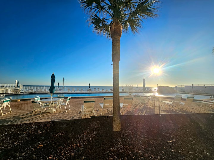 Beachfront With A Beautiful View. - Florida
