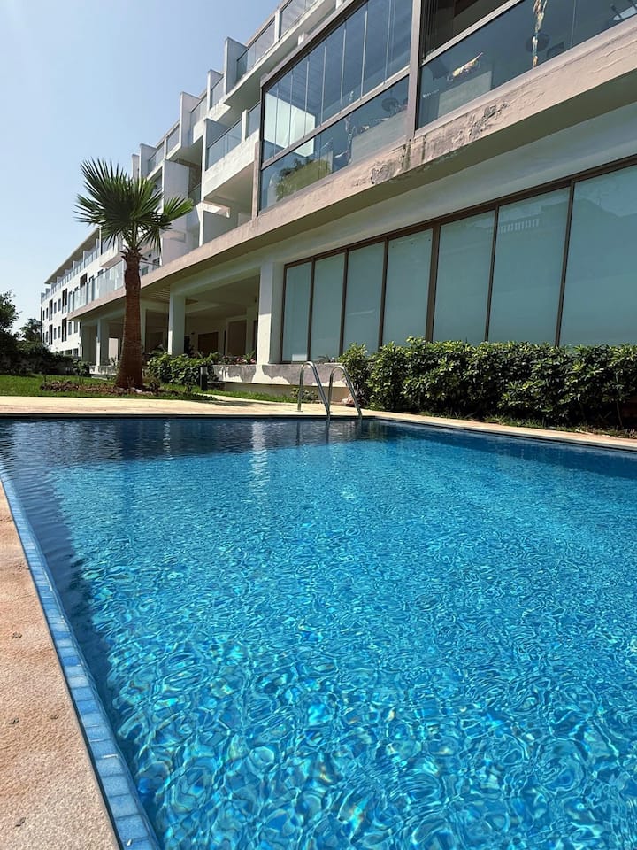 Luxurious Apt - Pool & Sea View - Mohammédia