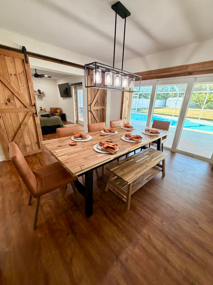 Home In St. Petersburg - St. Petersburg, FL