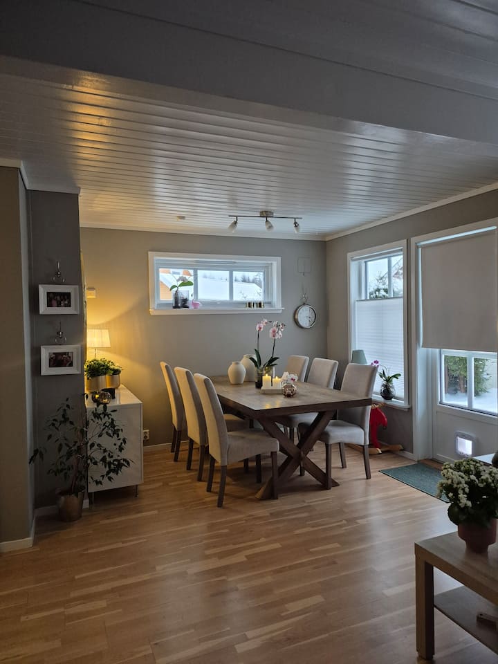 Sentralt Og Koselig På Krokemoa/bugården - Sandefjord