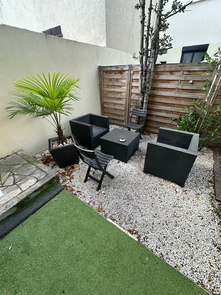 Studio Cosy Et Independant Avec Terrasse Privée - Vaulx-en-Velin