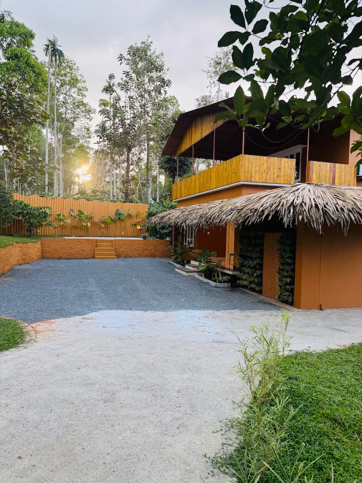 Rolling Mists Premium Stay - Wayanad