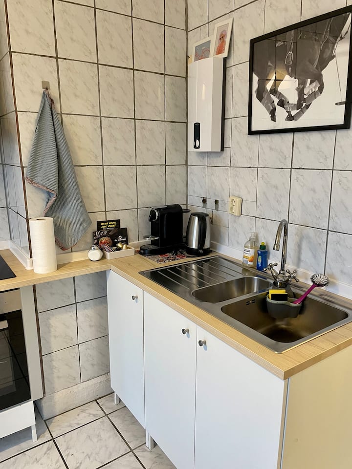 Frische Helle Wohnung Für Bis Zu 4 Personen - Düsseldorf