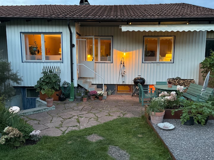 Fint Radhus Med Plats För Många I Bästa Hökmossen! - Stockholm