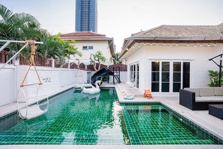 Bowky Pool Villa - Pattaya City