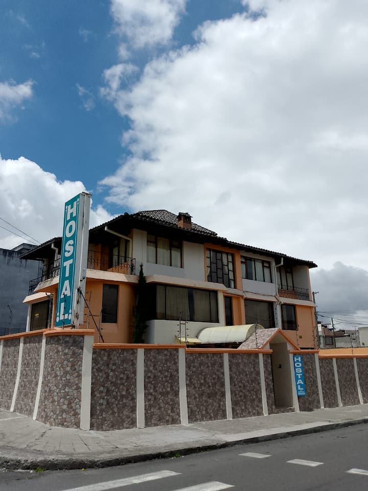 Hostal El Confort Quito Norte - Quito
