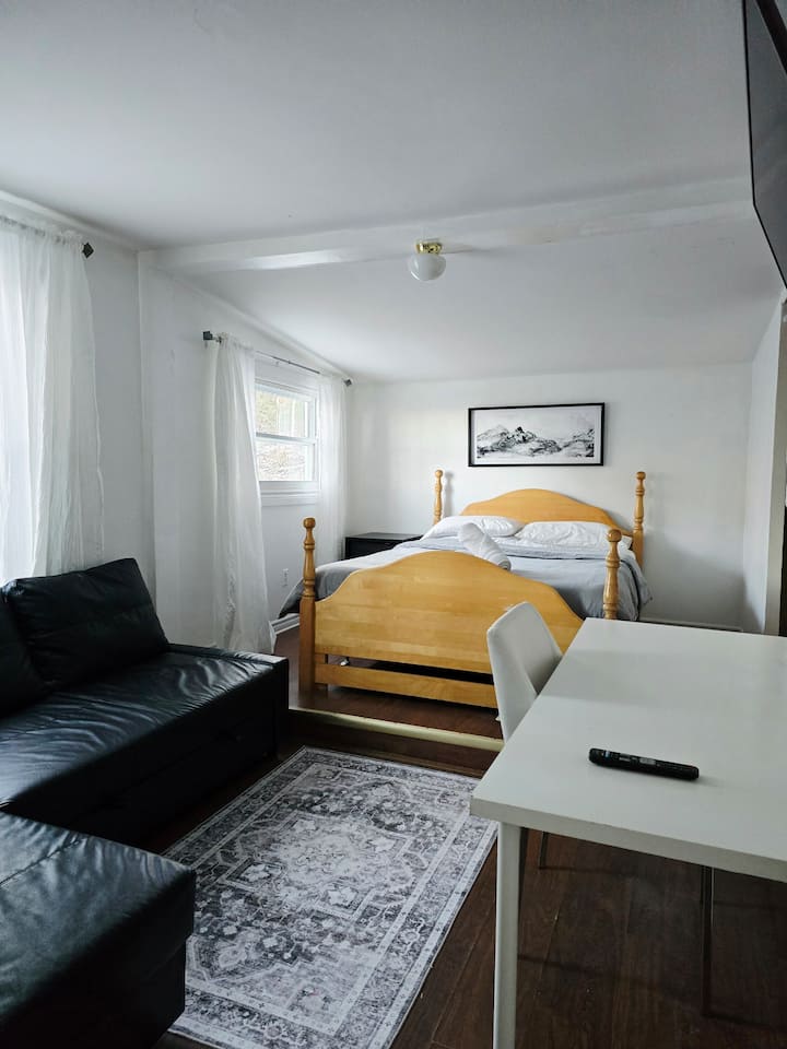 3 Bedroom Home 9km To Downtown - Halifax