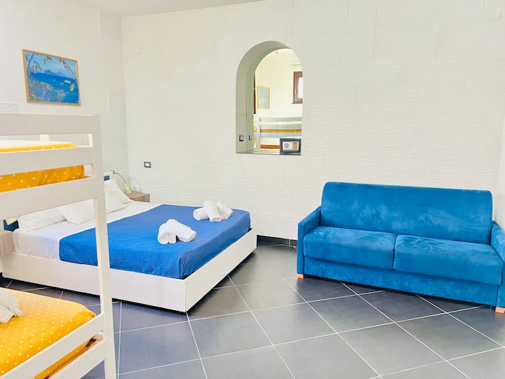 Independent Apartment With Sea View Terrace In The Historic Center Of Lipari - Lipari