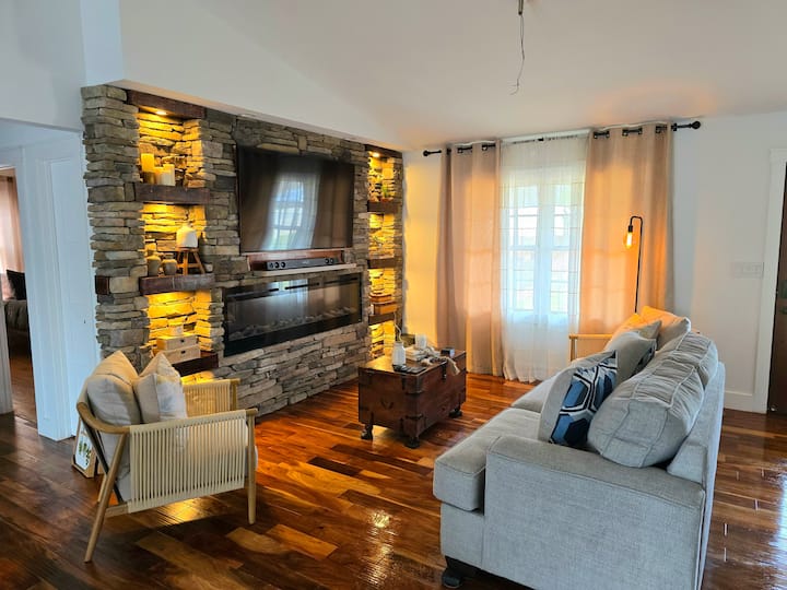 Beautiful Modern Rustic Retreat Near Asheville, Nc - Weaverville, NC