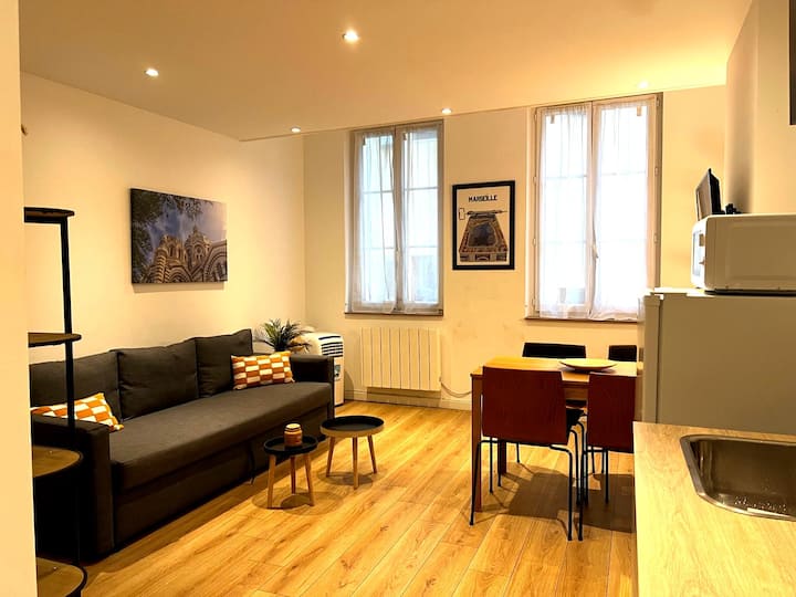 Charmant 2 Pièces Au Cœur Du Panier - Parc Borély - Marseille