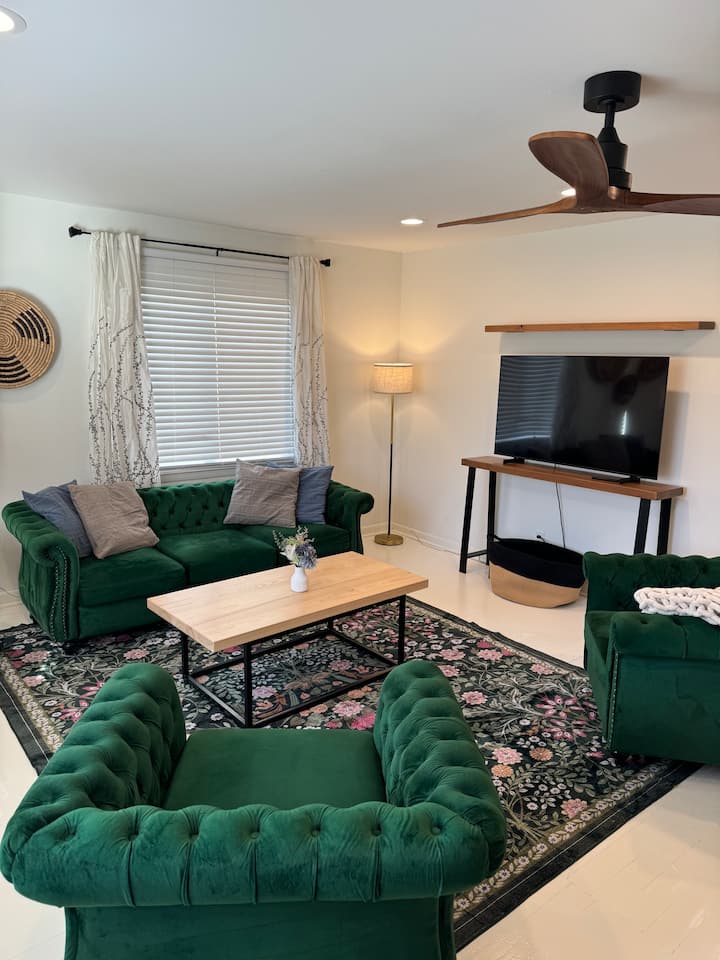 Charlotte's Cozy Cottage By The Lake. - Crystal Lake