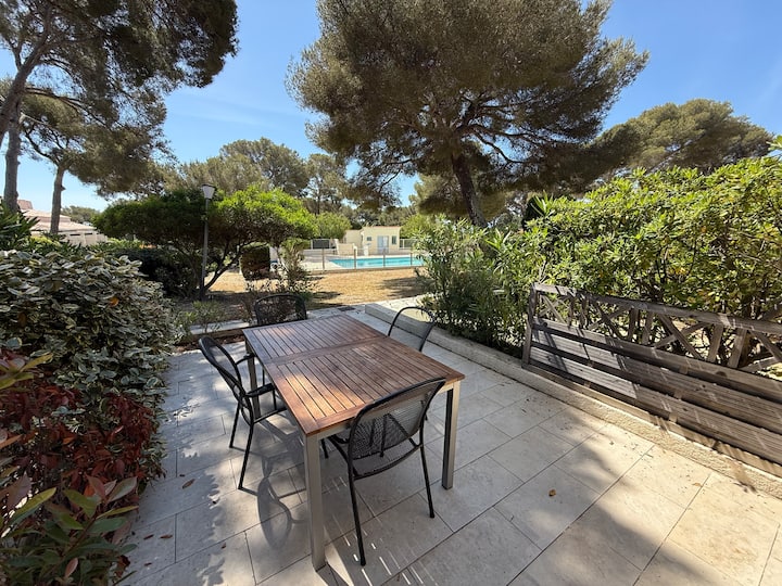 Joli Studio Belle Résidence Bord De Mer & Piscine - Les Issambres