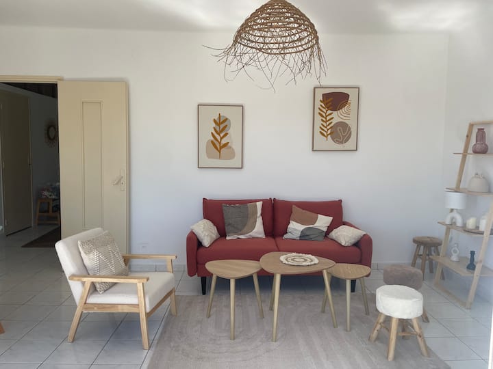 T4 Lumineux à 500 M De La Gare - Toulon