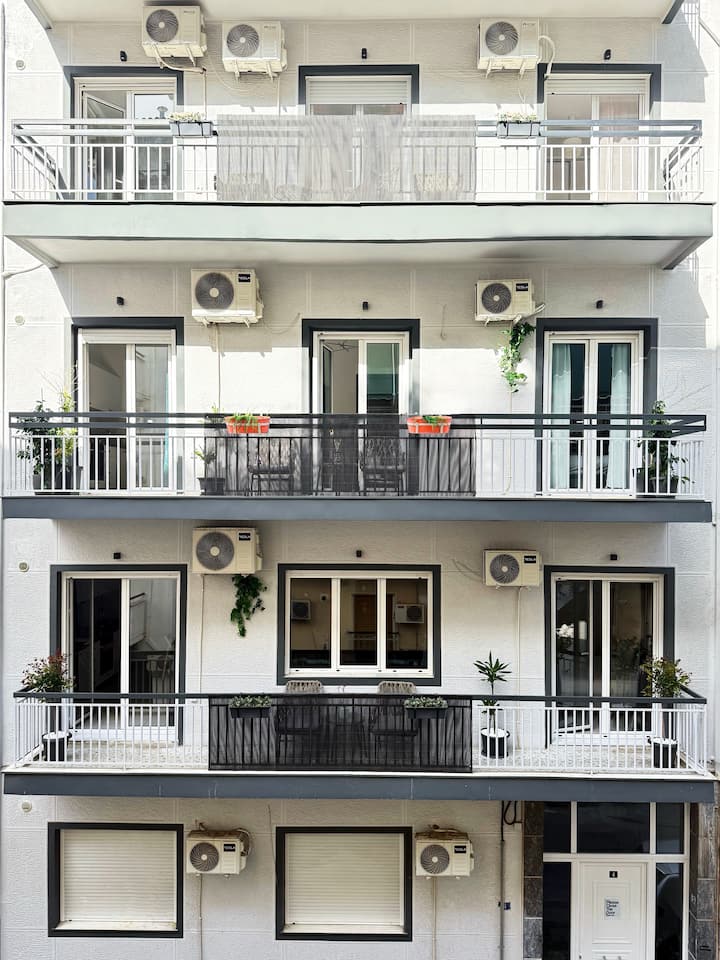 P&p | Entire Private Building • Rooftop Jacuzzi - Athen