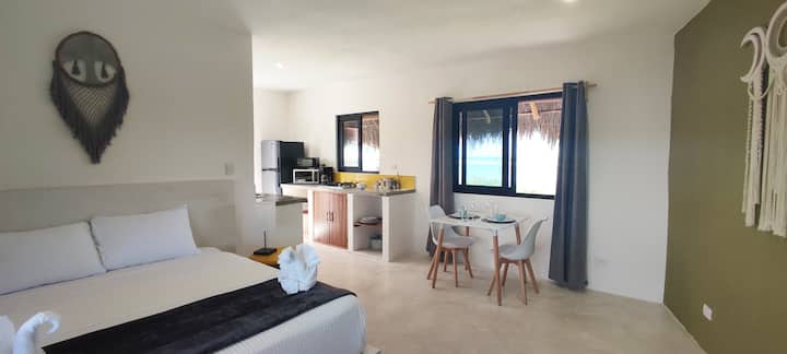 Near Beach + Private Roof, Sea Views, Kitchen - Isla Holbox