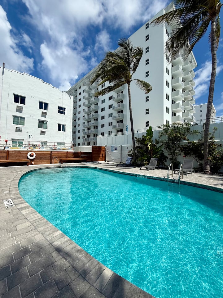 South Beach - Ocean Dr. 2 Queen Beds - Miami Beach, FL