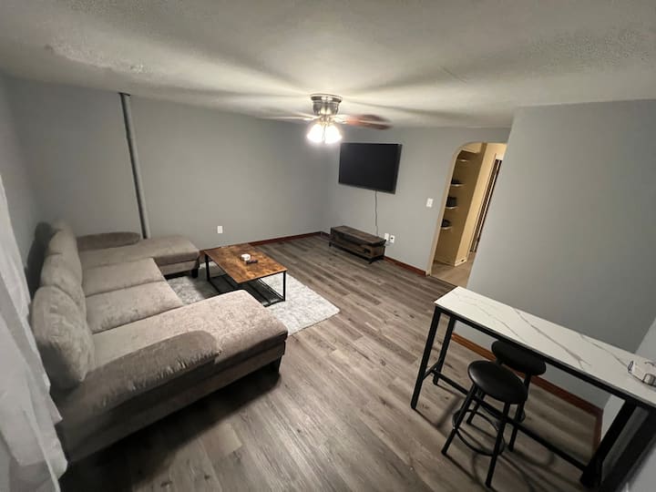 Second Floor
Cozy One Bedroom Apartment - Erie, PA