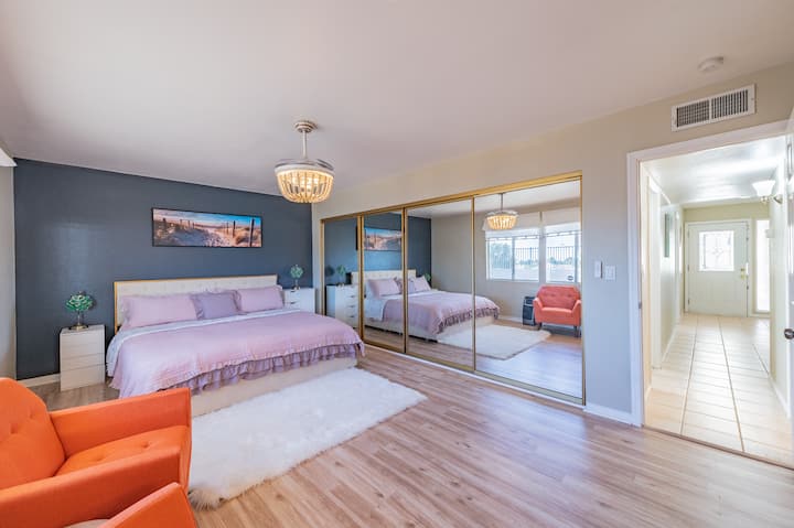 10 Mins To The Strip/ 4br/2ba W/big Pool - 