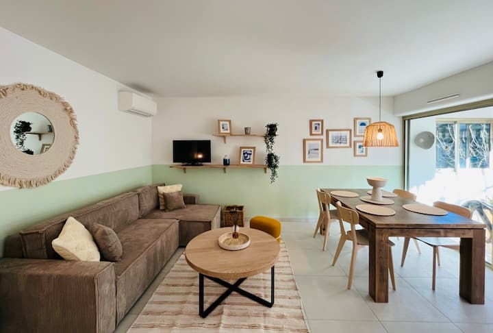 Superbe 70m2 Avec Terrasses, Proche De La Plage - Saint-Tropez