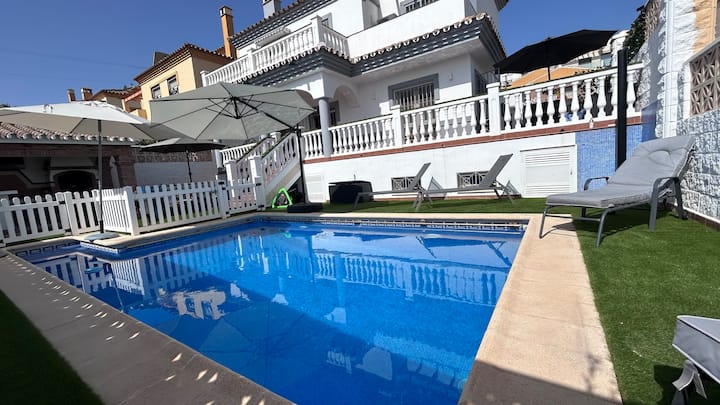 Exquisite Large Villa In Torre Del Mar - Torre del Mar