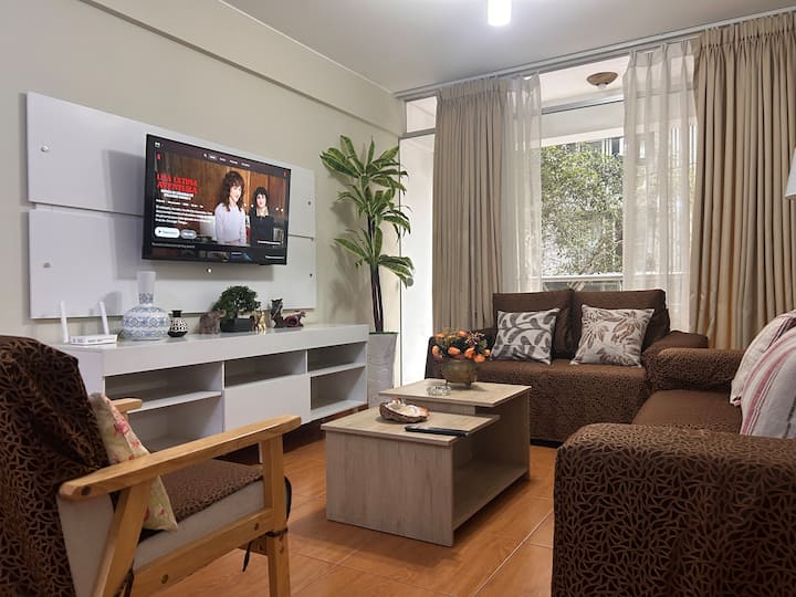 Dpto. Lumena 2do. Piso Con Ascensor Y Bien Ubicado - Perú