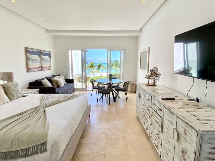 Beachfront Bliss/ Studio W/pool! - Punta Cana