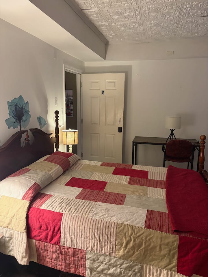 Urban Efficiency Studio Apartment Fan District - 里士滿