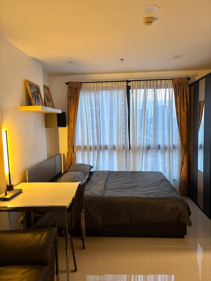 Room In Sathorn 400m To Sky Train (Electric Inc.) - Bangkok