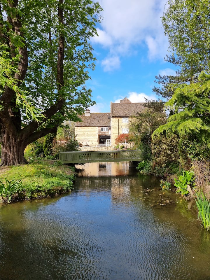 The Granary At Mr. Molecey's Marvellous Mill - Spalding, UK